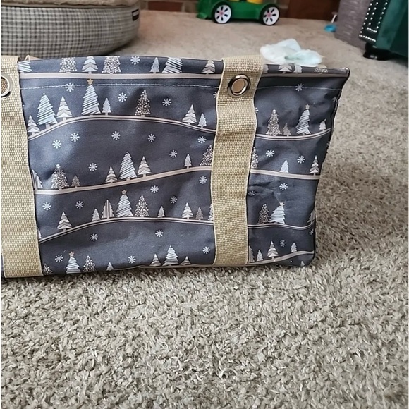 thirty-one | Bags | Thirtyone New And Package Medium Tote | Poshmark